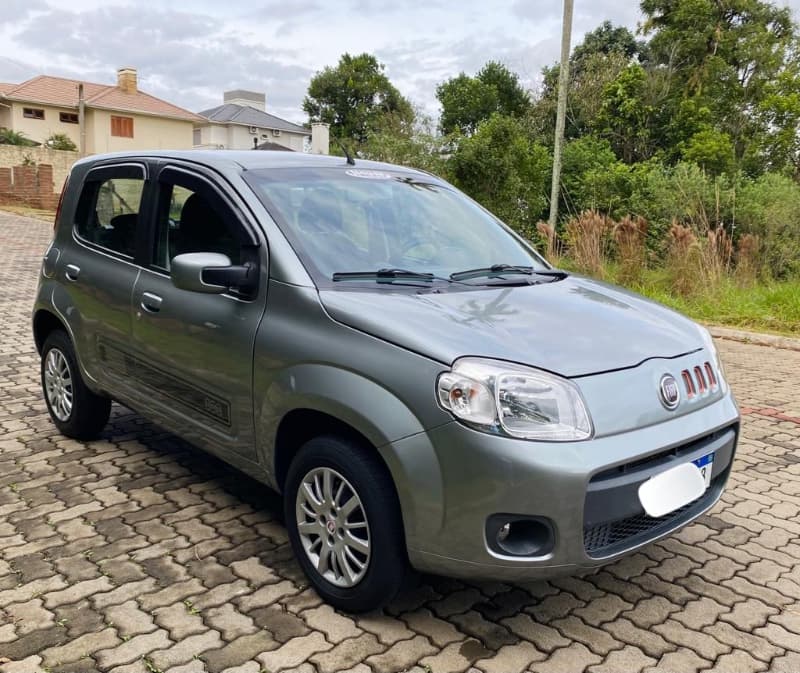 Fiat Uno Vivace 2012: o compacto que conquistou o Brasil!
